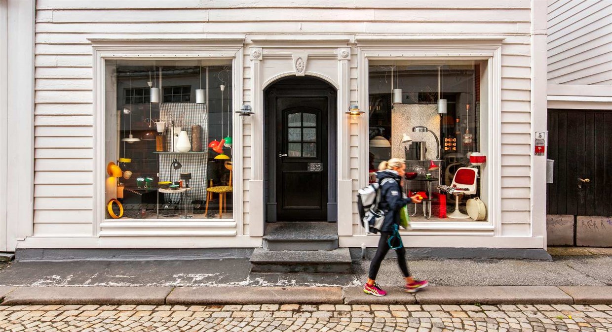 Bruktbutikker i Bergen: Her finner du vintage og brukte klær ...
