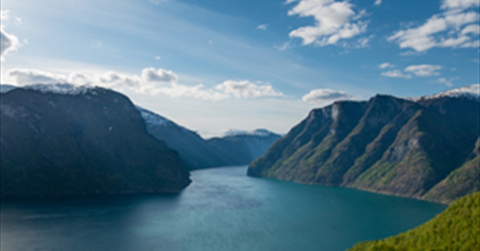 Sognefjorden - 10 fakta om den lengste og dypeste fjorden i Norge ...