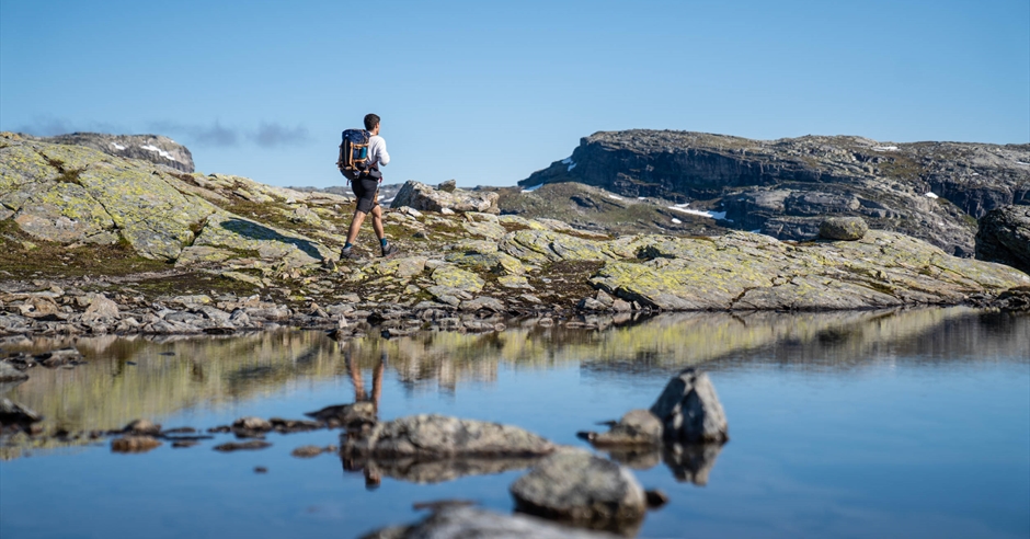 2 dagers guidet overnattingstur til Trolltunga med Trolltunga Adventures AS - visitBergen.com