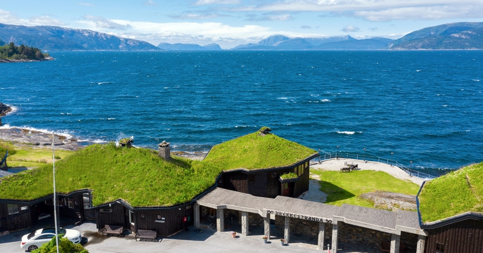 Brekkestranda Fjordhotell - Brekke - visitBergen.com